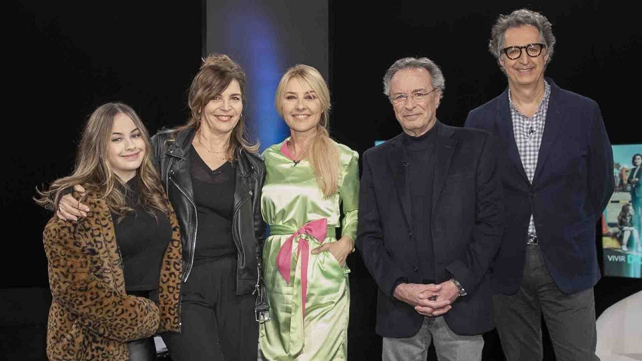 "Vivir dos veces", de María Ripoll, en "Versión española" - mundoplus.tv