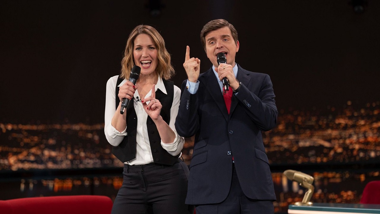 Silvia Intxaurrondo y Abril Zamora, en "Late Xou con Marc Giró ...
