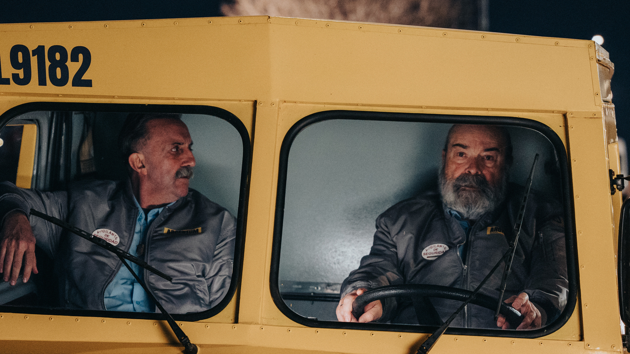 "Atasco": el atasco de la vida - Mundoplus.tv