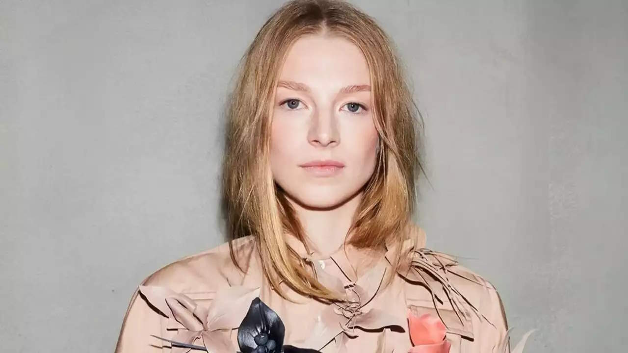 Hunter Schafer se une a Michelle Yeoh para protagonizar "Blade Runner ...