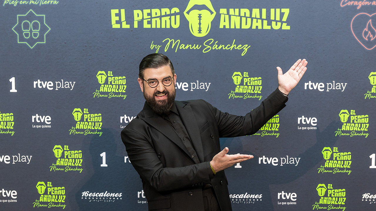 Manu Sánchez ladra más fuerte que nunca en "El perro andaluz ...